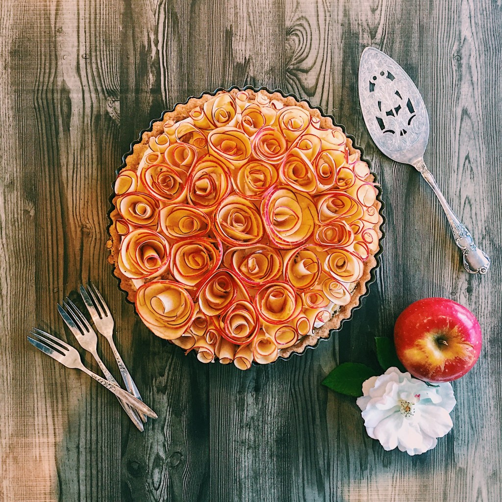 Rose apple + frangipane tart – once upon an egg